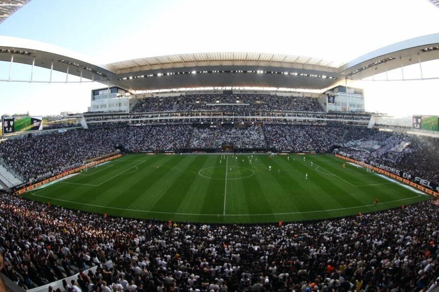 Corinthians faz grande reforma no gramado da Arena; veja os detalhes